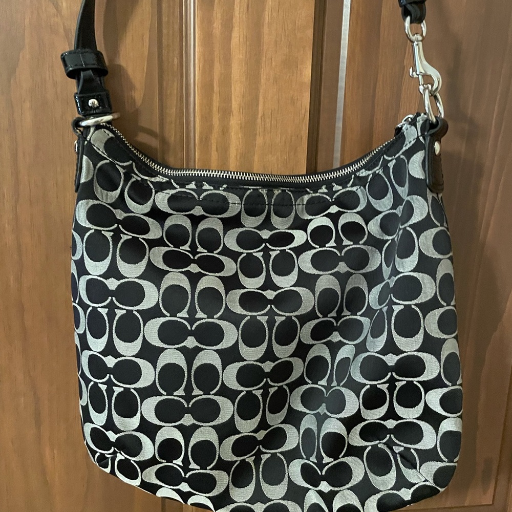 Coach Purse Signature Logo Black And Grey - Gem